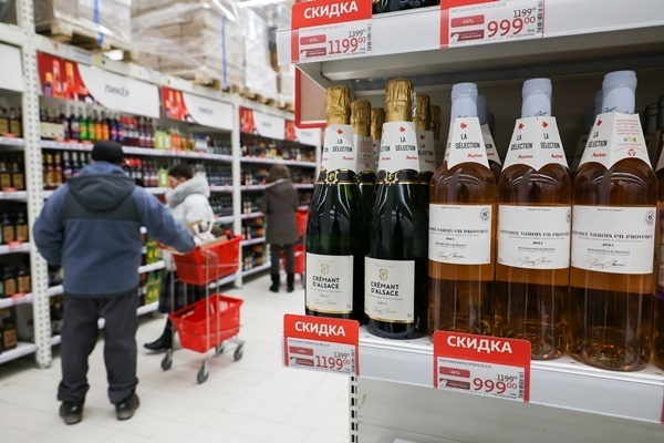 В ВШЭ назвали причину снижения показателей потребления алкоголя в ...