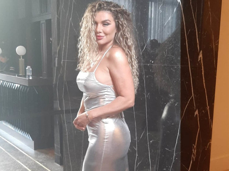 Анна Седокова вынуждена передвигаться на костылях Здоровье Селдон