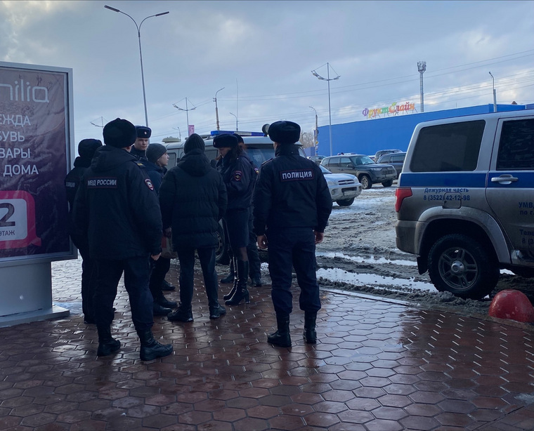В Кургане на ожидаемую сходку ЧВК «Редан» собрались десятки молодых ...