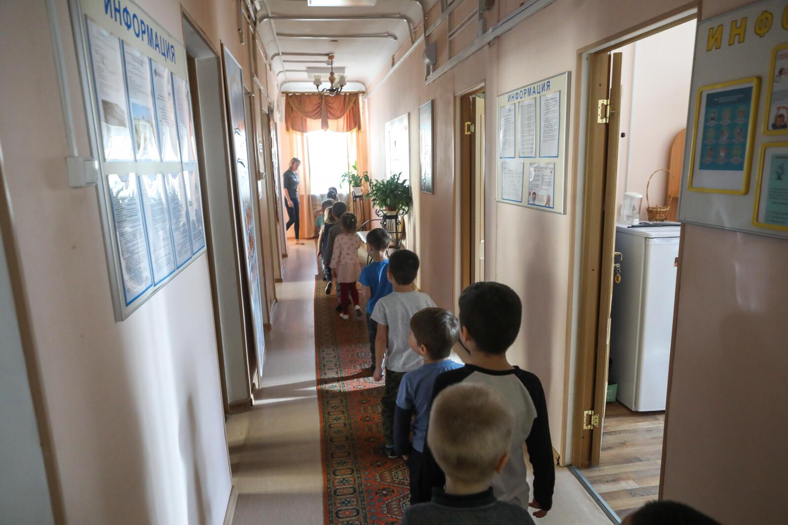 Эксперт рассказала, как правильно реагировать на ссоры детей в детском ...